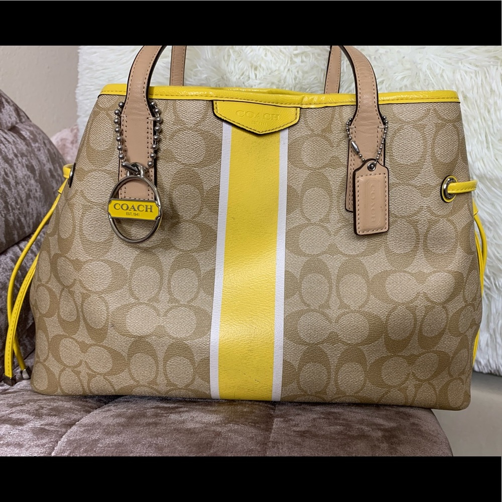 Coach Purse | Signature Yellow Line - Gem